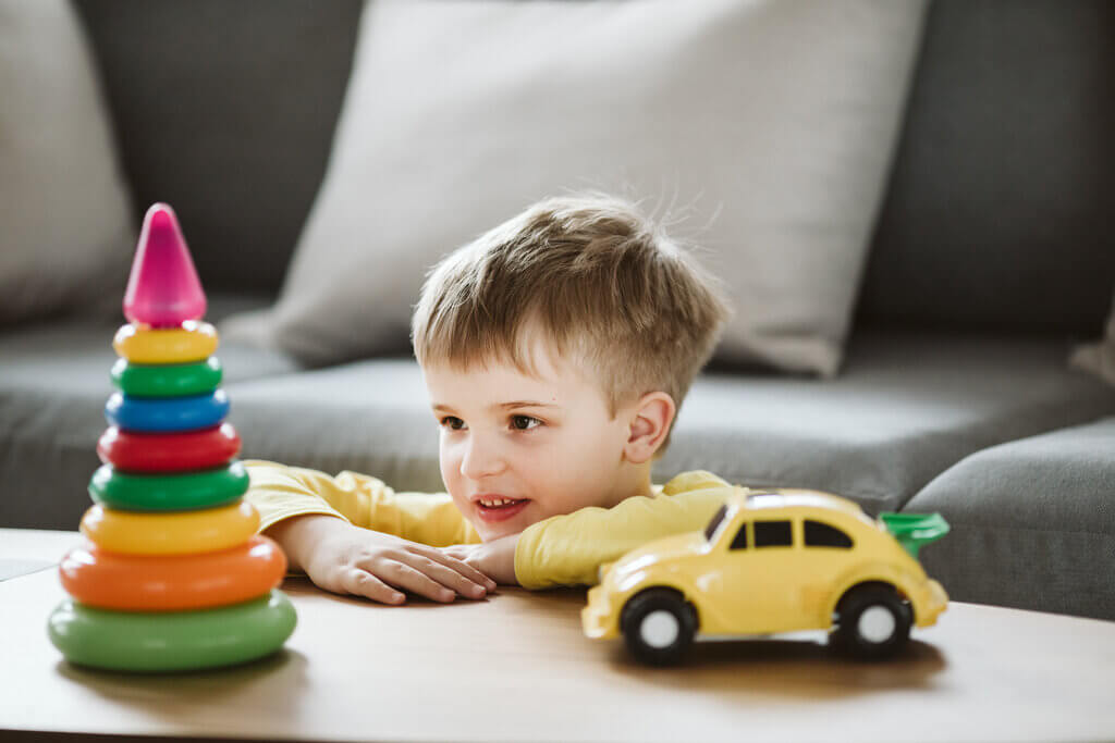 How To Teach An Autistic Child to Read: Challenges and Tips